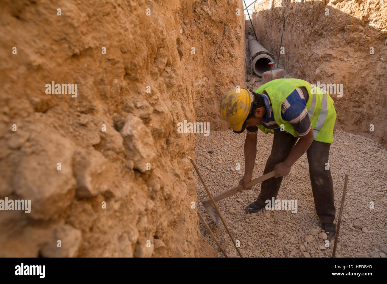 Wearing construction uniforms hi-res stock photography and images - Alamy