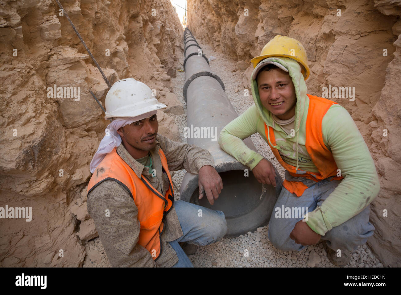 Wearing construction uniforms hi-res stock photography and images - Alamy