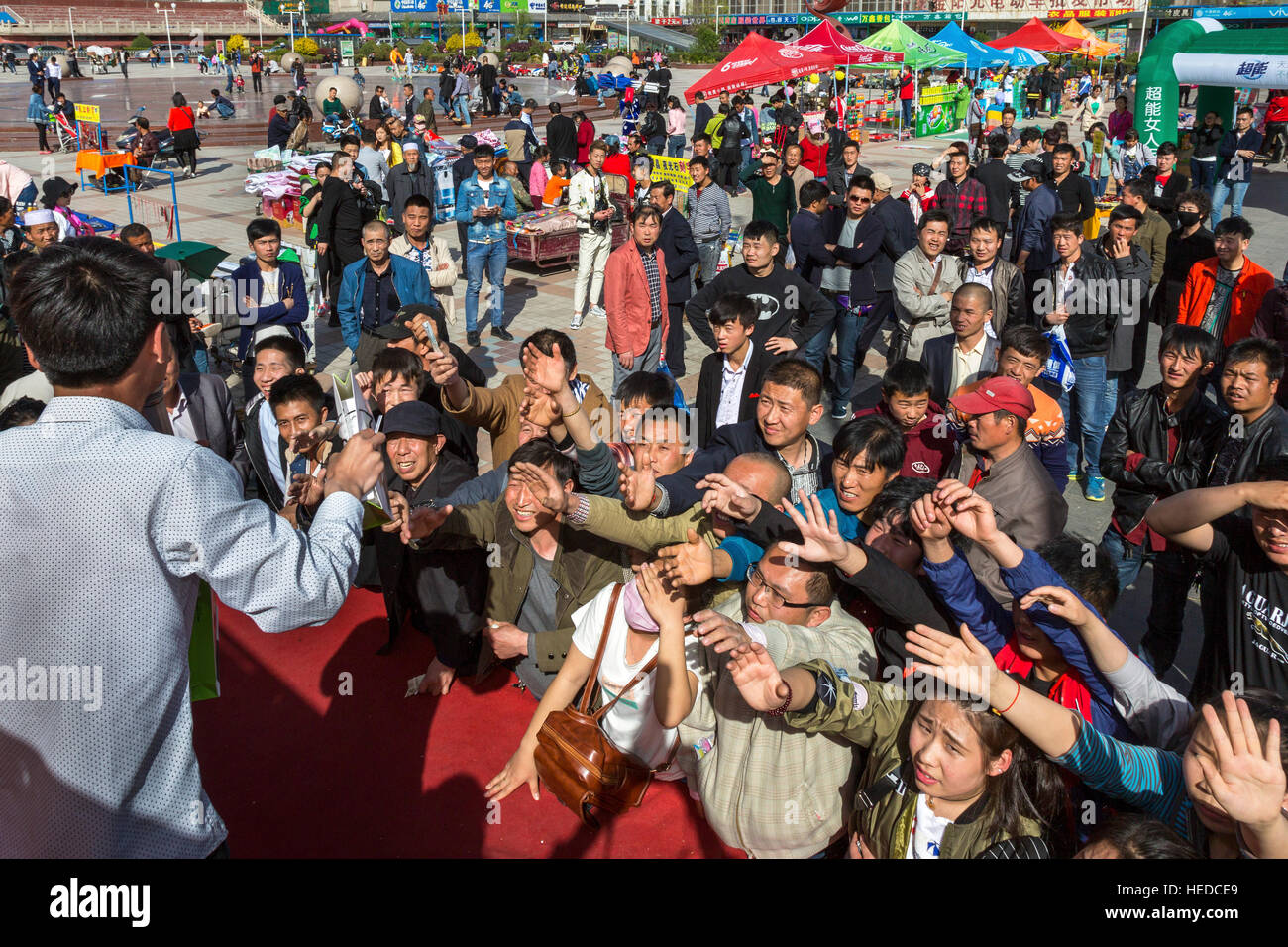 Crowd people public speaker hi-res stock photography and images - Alamy