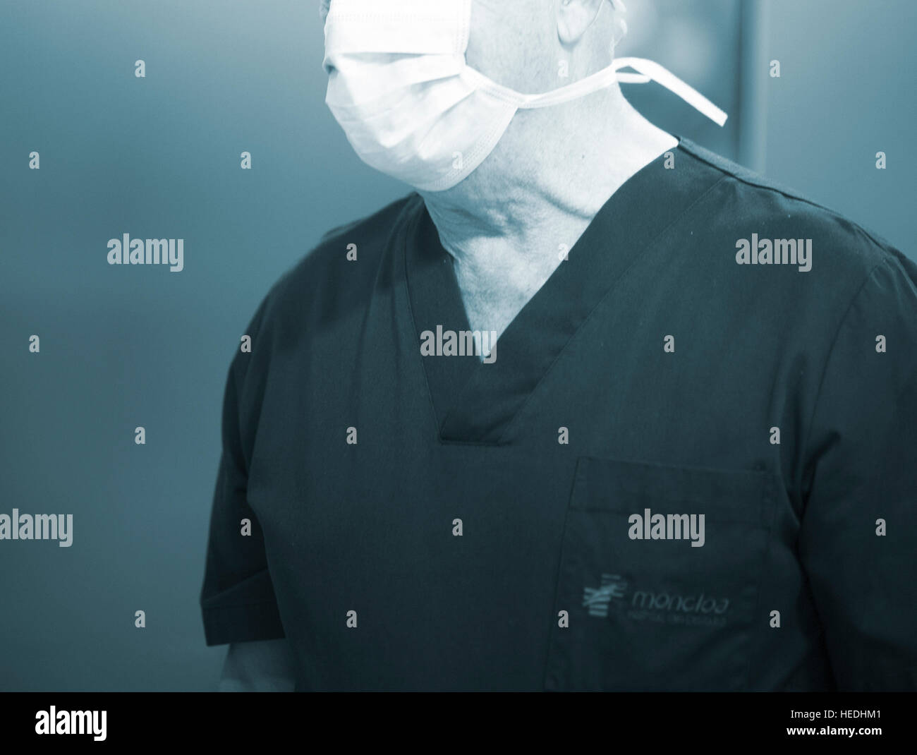 Surgeon in operating theater emergency room surgery in hospital clinic ...