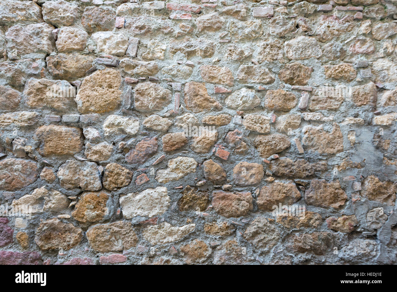 Cracked stone wall hi-res stock photography and images - Alamy