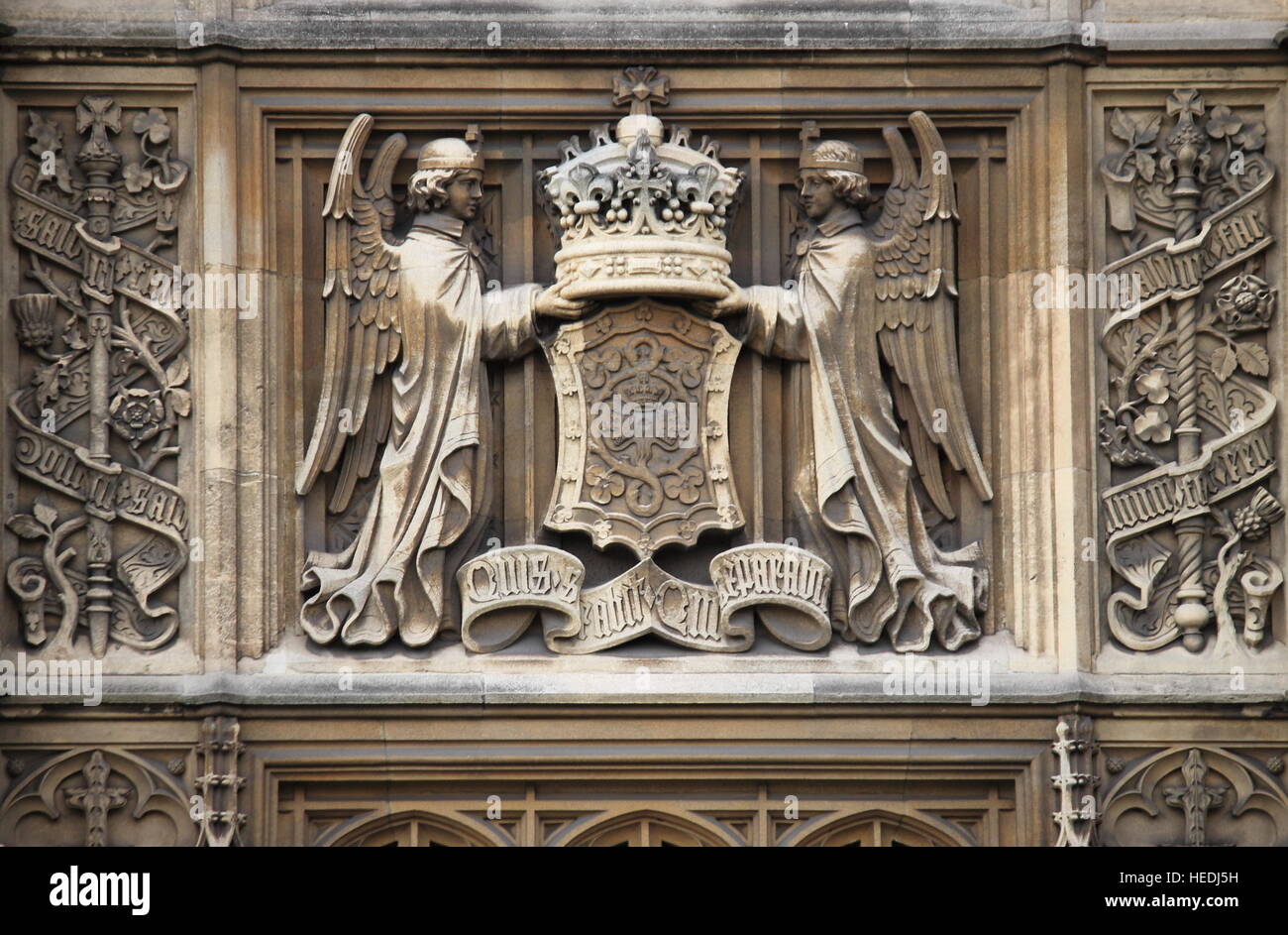 London bas relief hi-res stock photography and images - Alamy