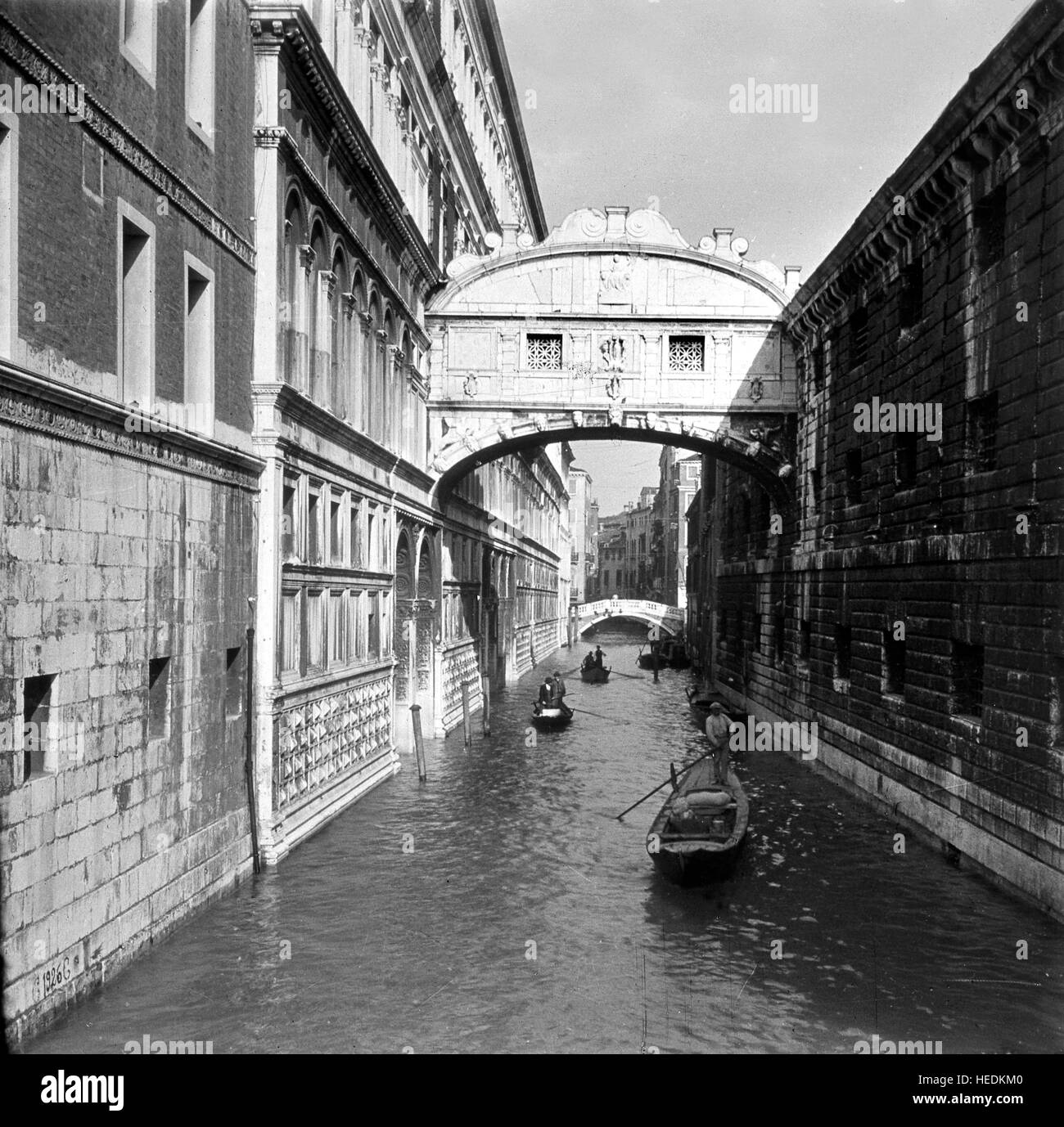 1920s bridge hi-res stock photography and images - Alamy