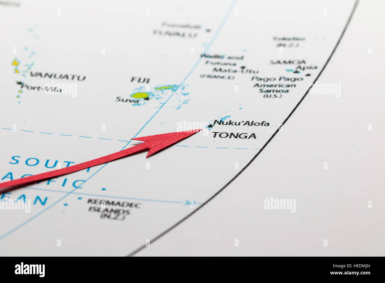Red arrow pointing Tonga on the map of Pacific ocean Stock Photo - Alamy