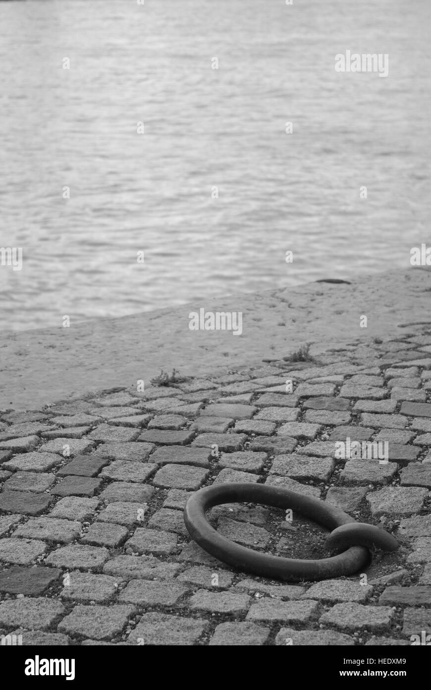 Stone paving walkway Black and White Stock Photos & Images - Alamy