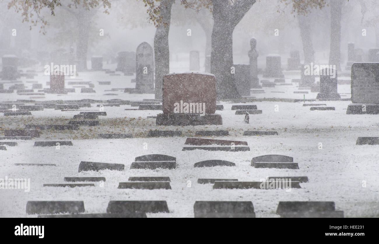 Cemetery in snow Stock Photo - Alamy