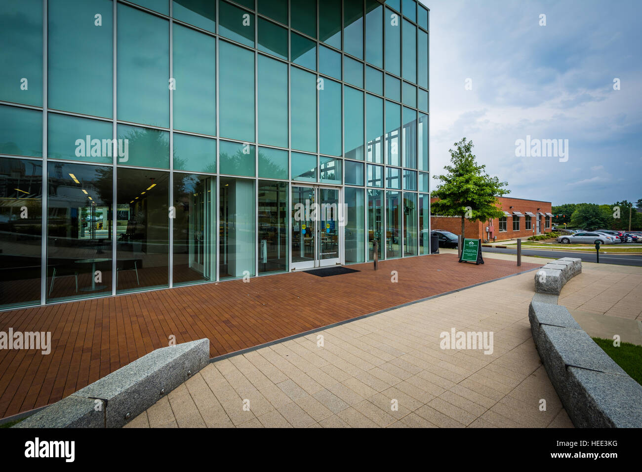 Unc charlotte center city building hi-res stock photography and images ...