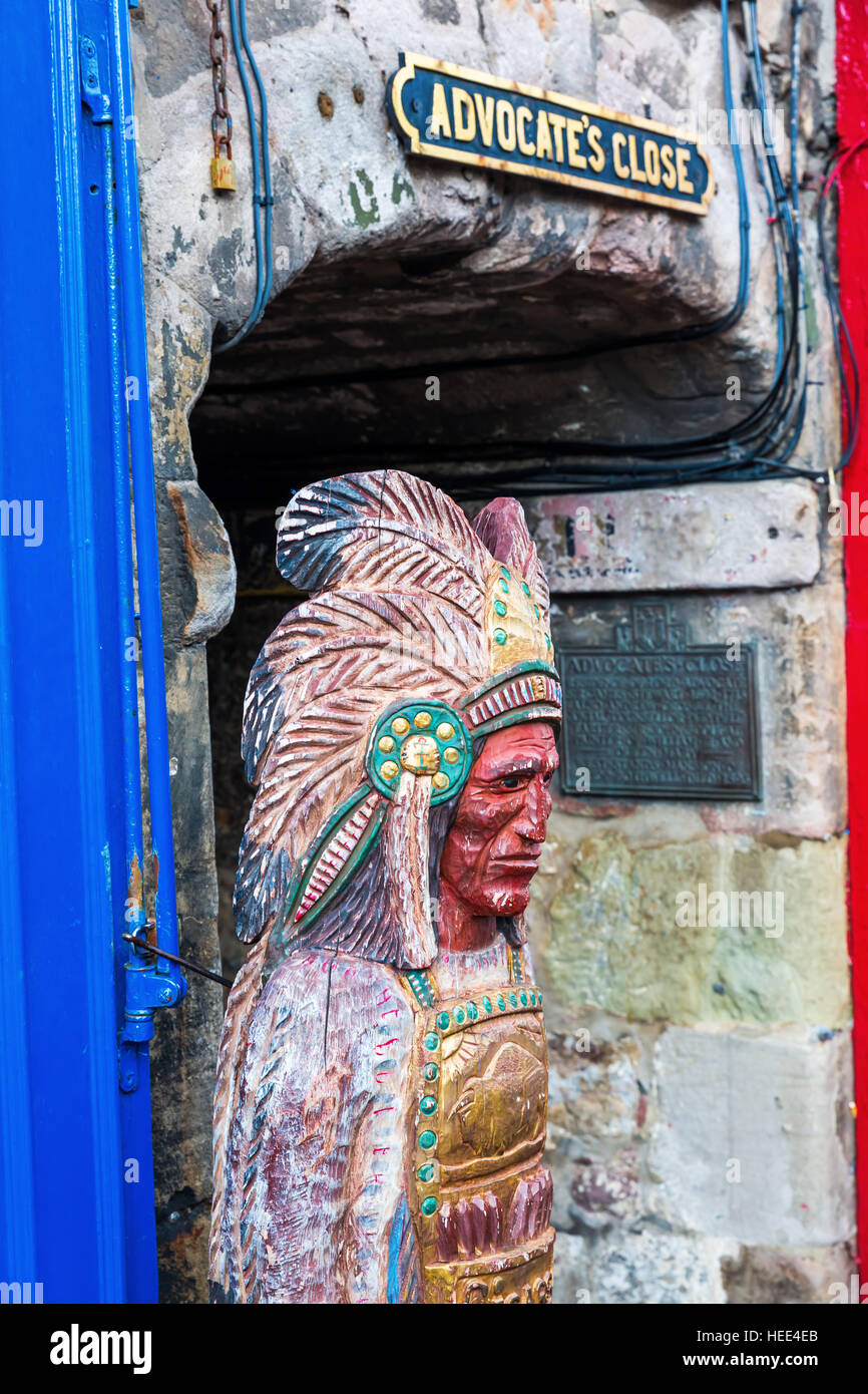 totem figure in front of Advocates close in Edinburgh, Scotland, UK ...