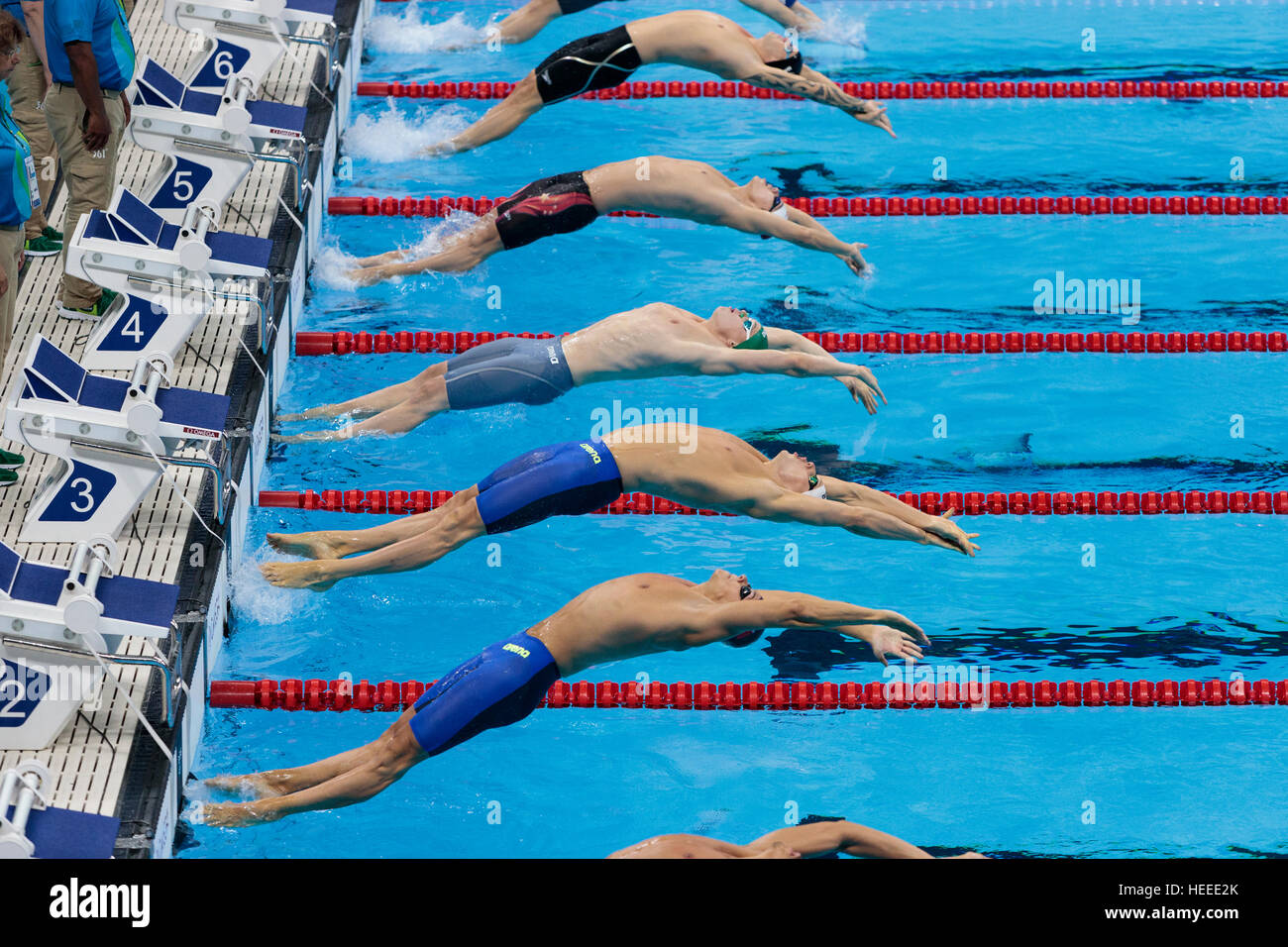 Men 100m backstroke hi-res stock photography and images - Alamy