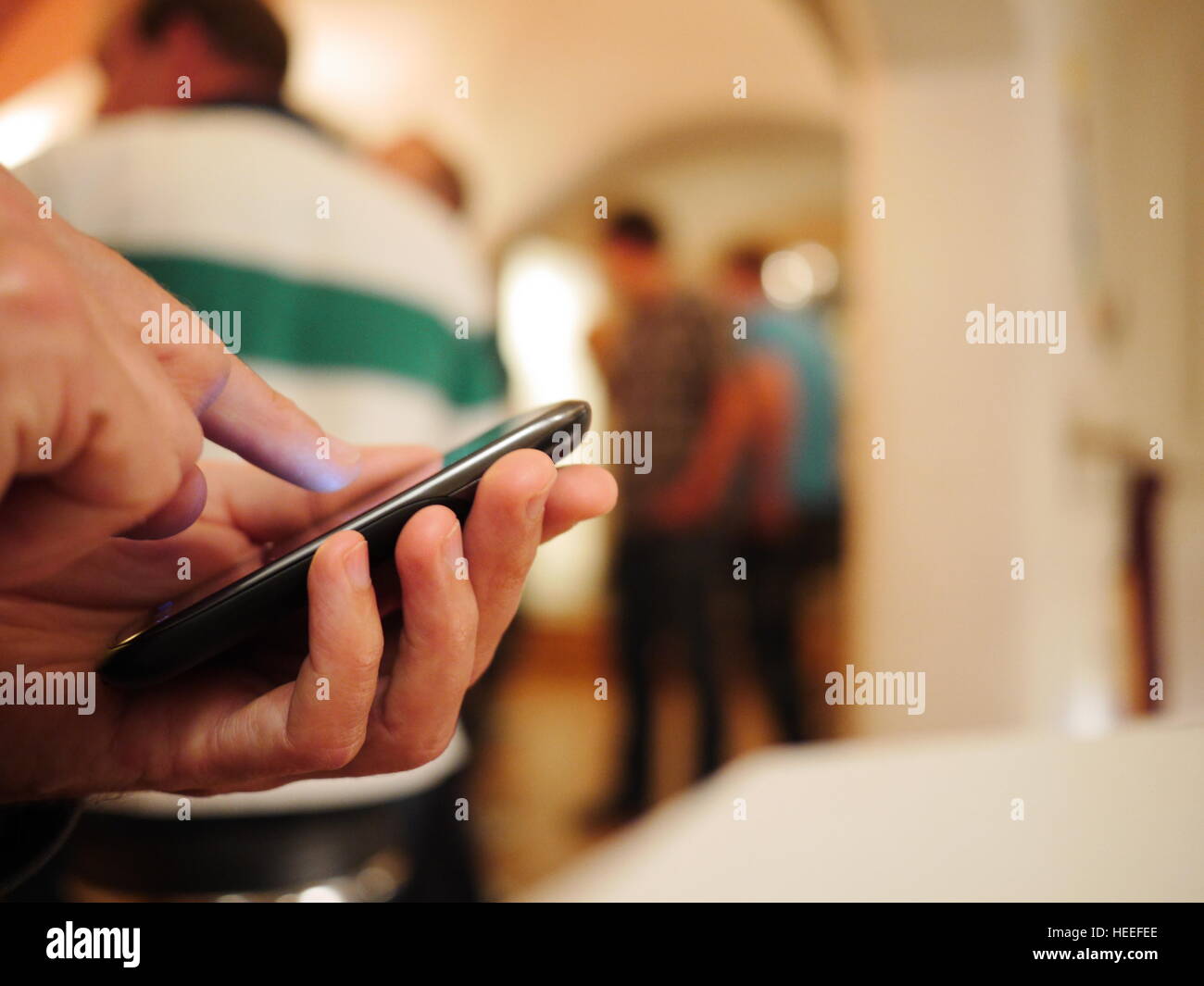 smartphone hand using Stock Photo - Alamy