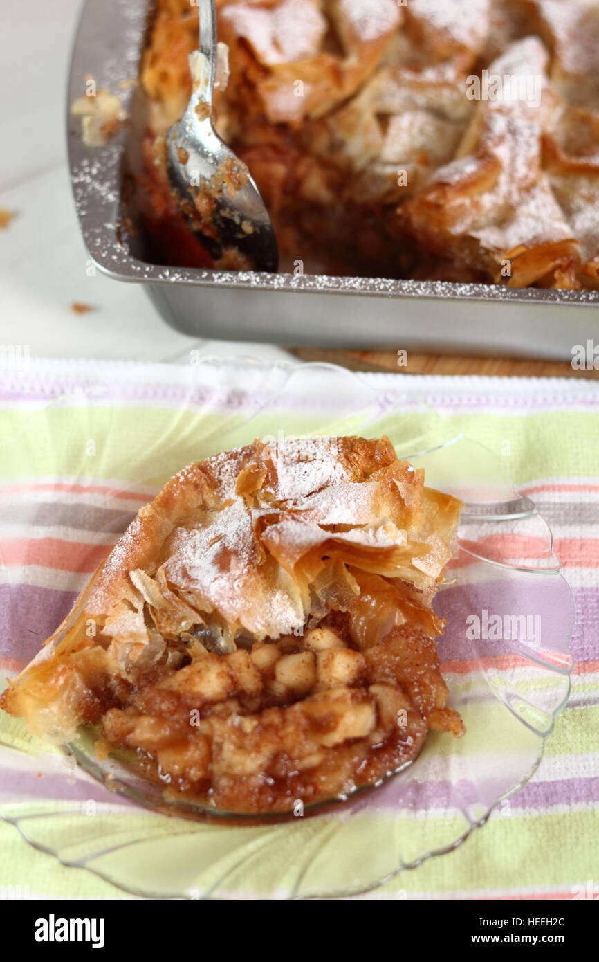 Filo Pastry Topped Apple Pie Stock Photo - Alamy