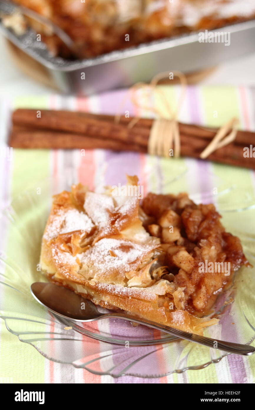 Filo Pastry Topped Apple Pie Stock Photo - Alamy