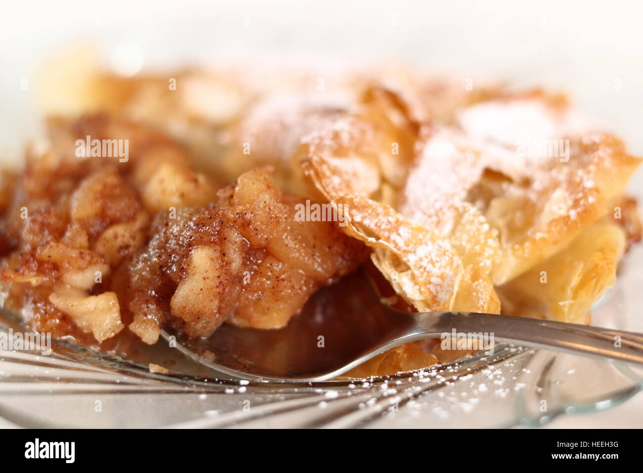 Filo Pastry Topped Apple Pie Stock Photo - Alamy