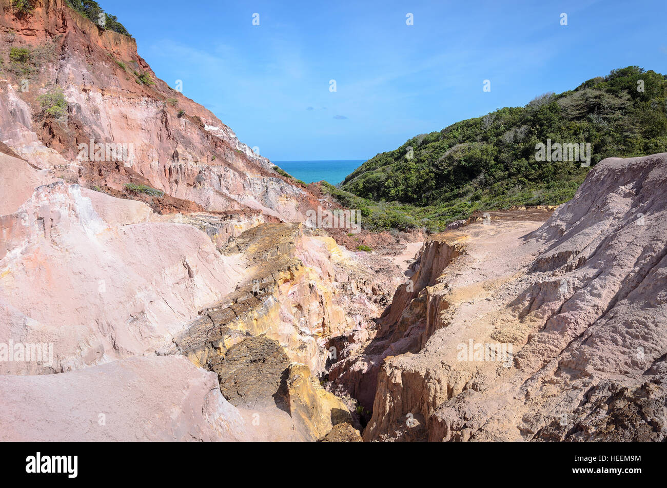 Canyon of cliffs with many stones sedimented by time, rocks with red ...