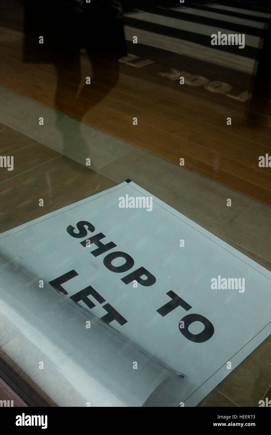 Shop To Let Stock Photo - Alamy