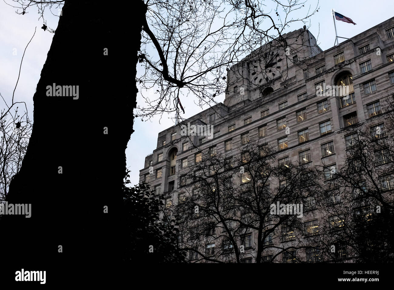 Shell mex the strand hi-res stock photography and images - Alamy