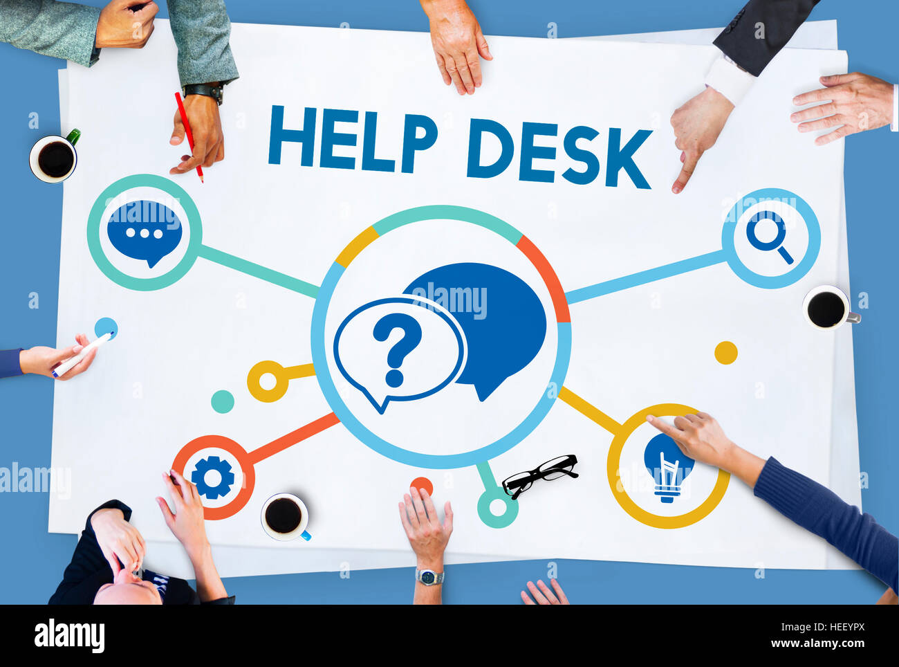 University reception desk hi-res stock photography and images - Alamy