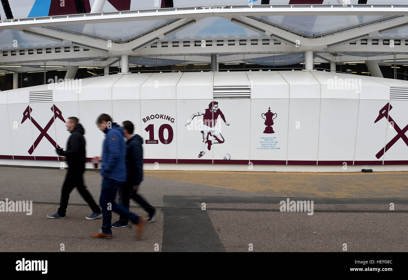 Fans outside the London Stadium Stock Photo - Alamy