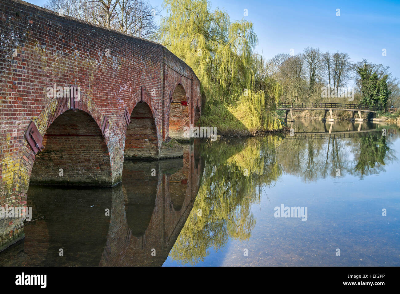 Brick bridges hi-res stock photography and images - Alamy
