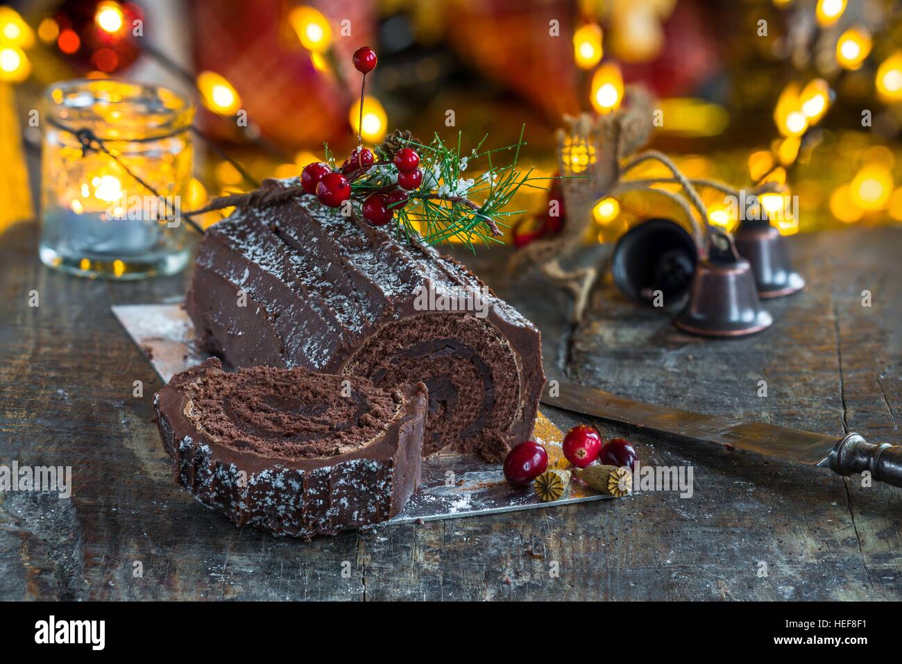 Yule log hi-res stock photography and images - Alamy