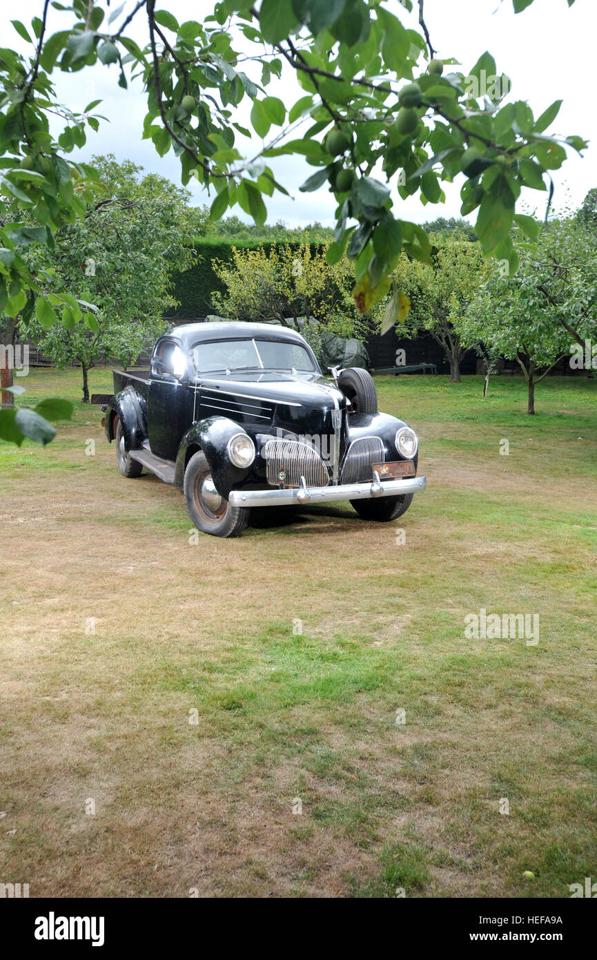 1938 Studebaker Classic American pick up truck - the worlds first car ...