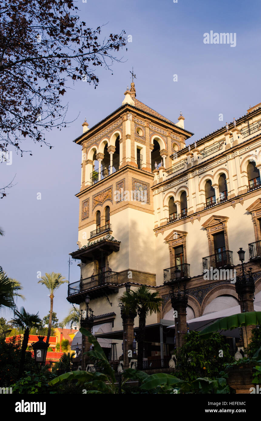 Streets of seville hi-res stock photography and images - Alamy