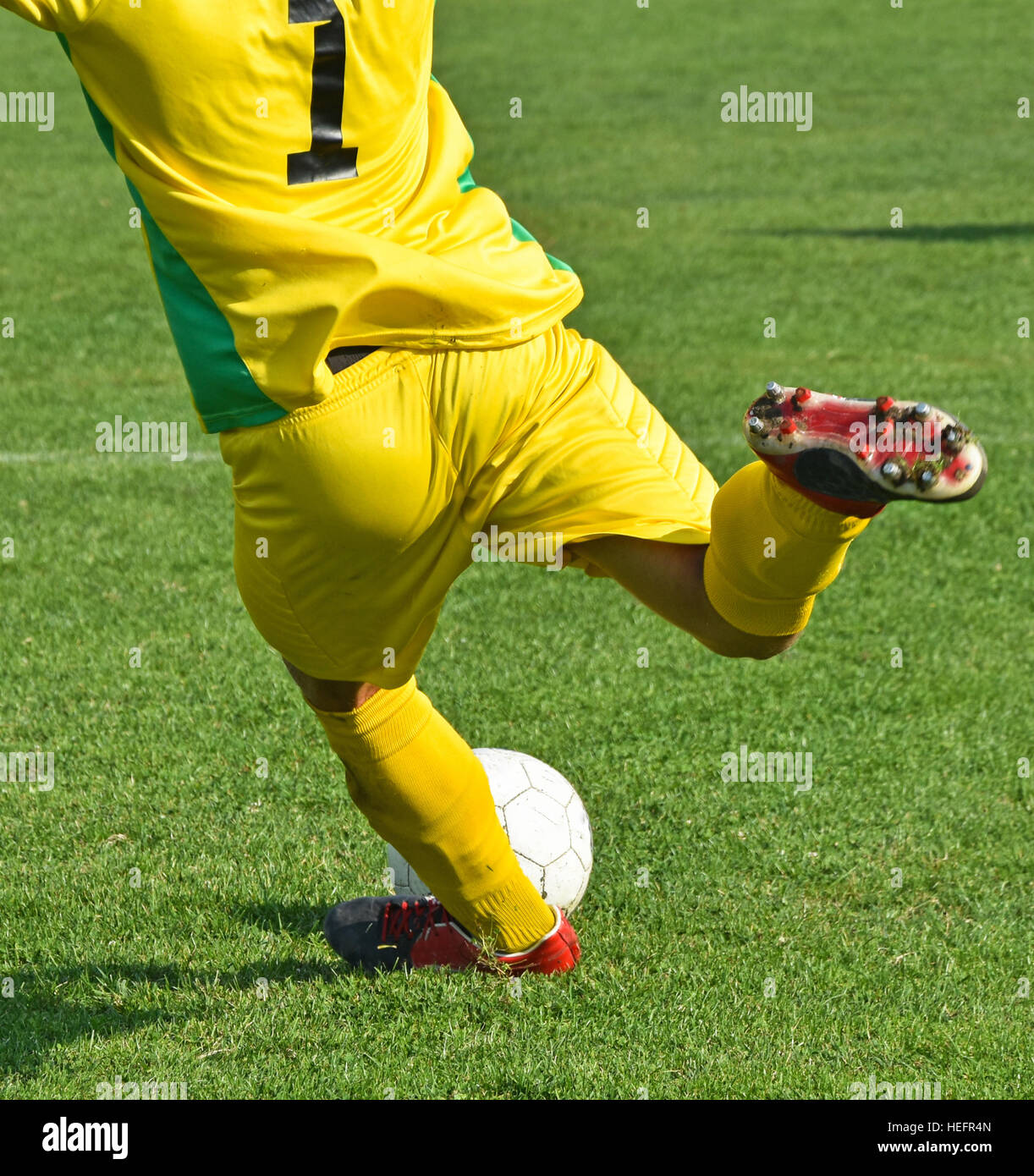 Goalkeeper in action Stock Photo - Alamy