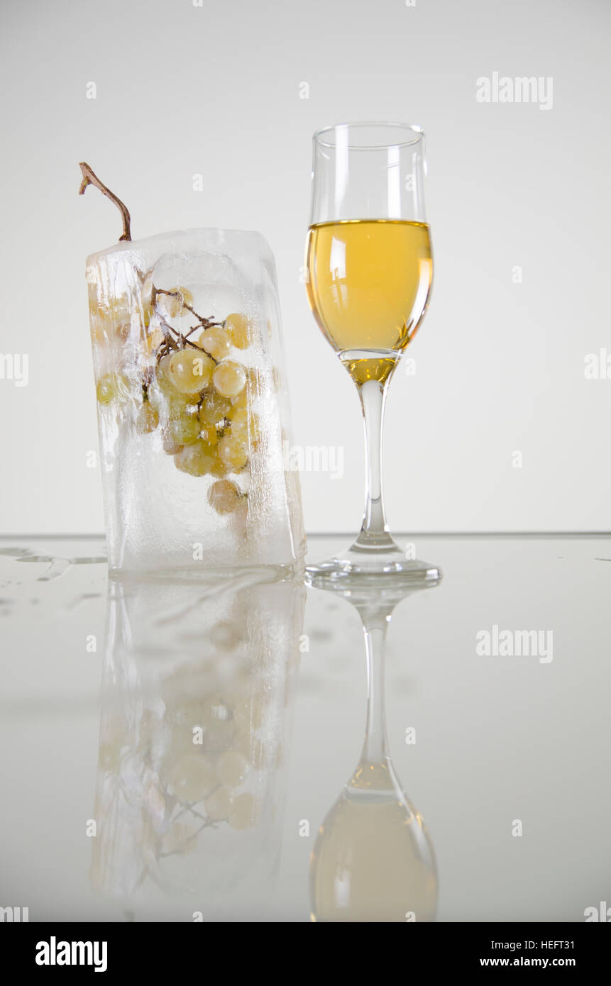 Frozen grapes hi-res stock photography and images - Alamy