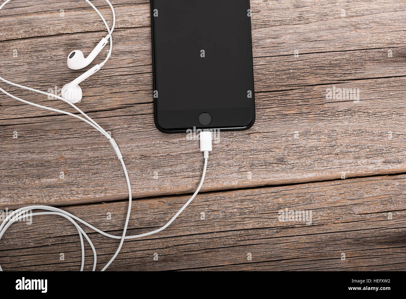 New black iPhone 7 Plus Stock Photo - Alamy