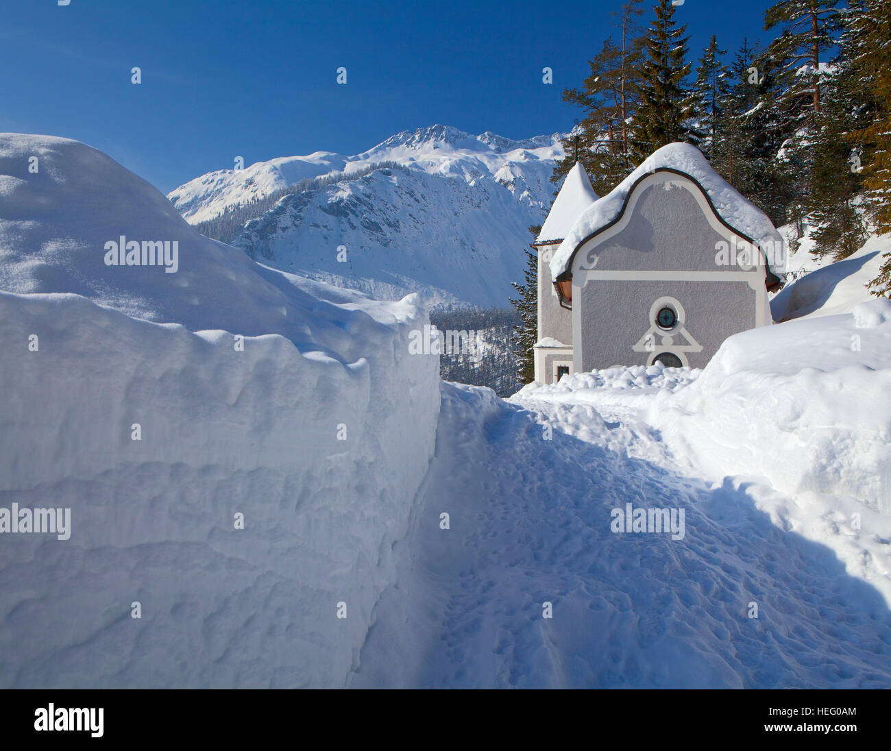 Austria, Tyrol, mountain chapel at the Fernpass (mountain pass) view to ...