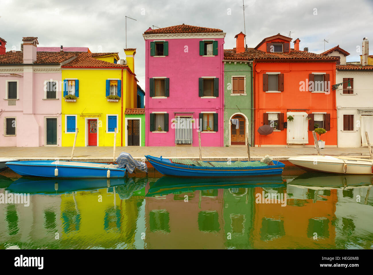 Colorful island buildings hi-res stock photography and images - Alamy