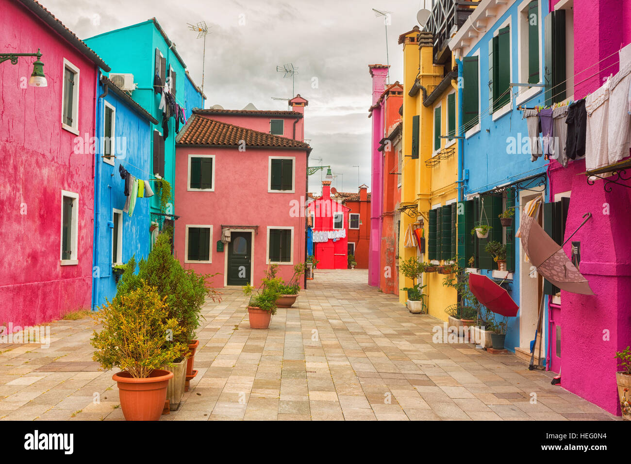 Colorful island buildings hi-res stock photography and images - Alamy
