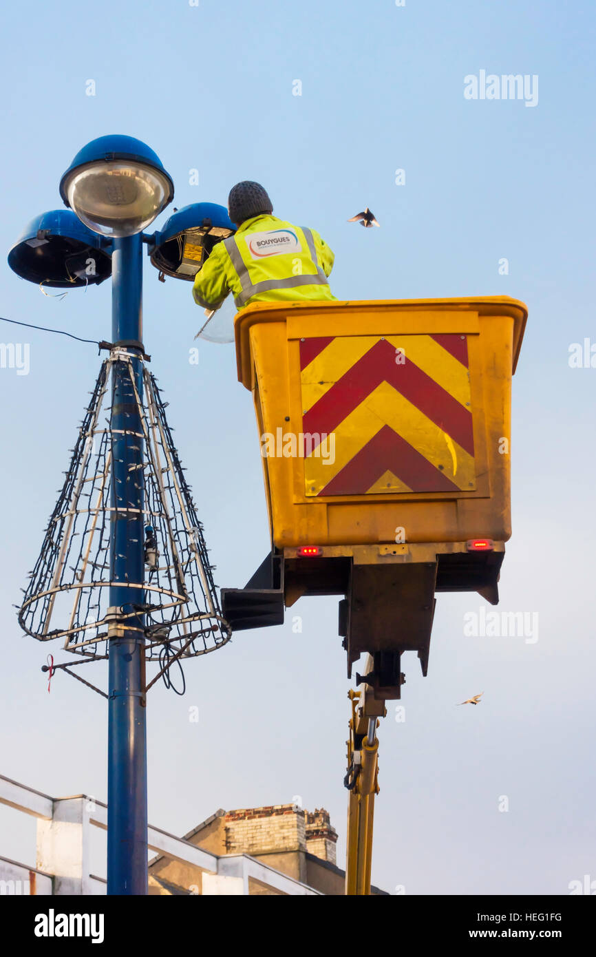 Street light maintenance hi-res stock photography and images - Alamy
