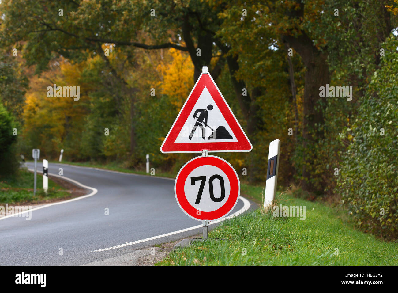 European speed limit sign hi-res stock photography and images - Alamy