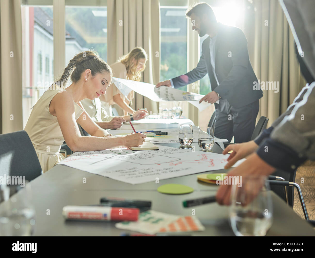 Teamwork training hi-res stock photography and images - Alamy