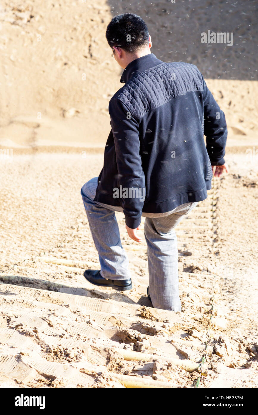 Flag in desert china hi-res stock photography and images - Alamy
