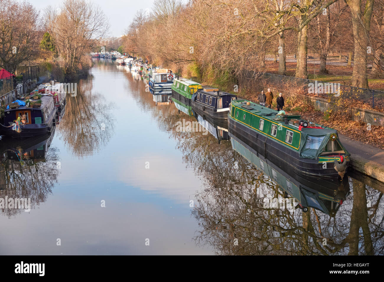 Regent's Canal near Victoria Park in winter, London England United ...