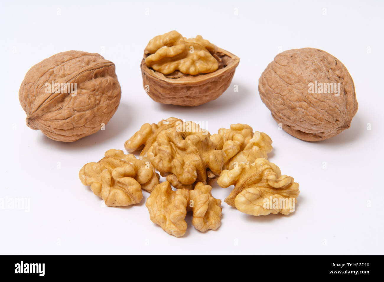 Walnuts hi-res stock photography and images - Alamy
