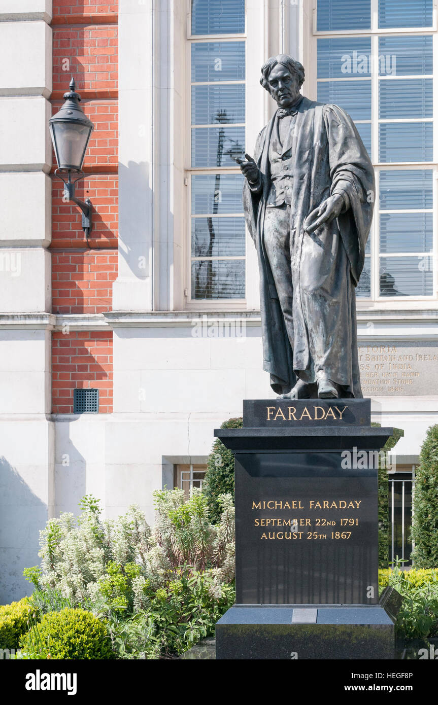 Faraday statue hi-res stock photography and images - Alamy