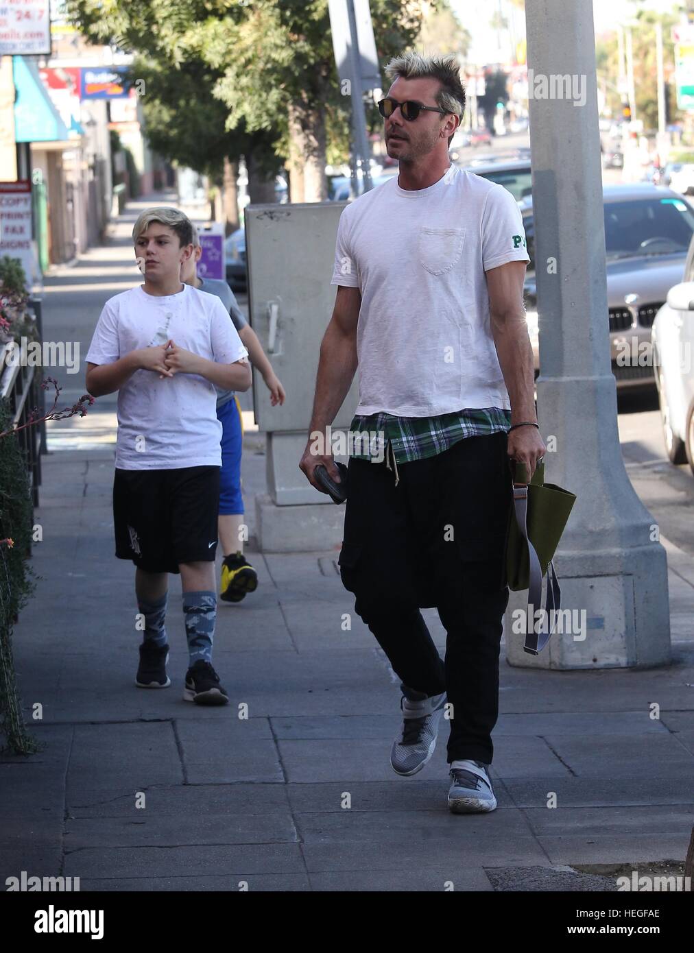 Gavin Rossdale takes his children for lunch in Studio City Featuring ...