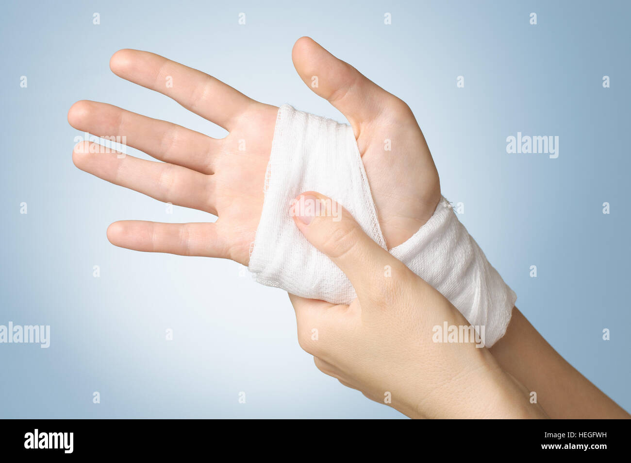 Palm hand wound hi-res stock photography and images - Alamy