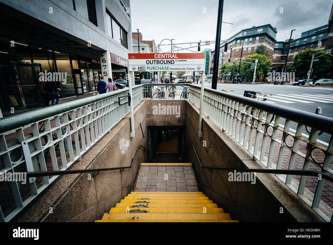 Central square, cambridge, boston hi-res stock photography and images ...