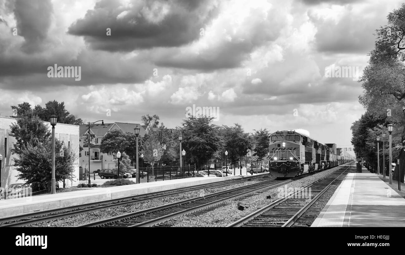 Double stack container train hi-res stock photography and images - Alamy