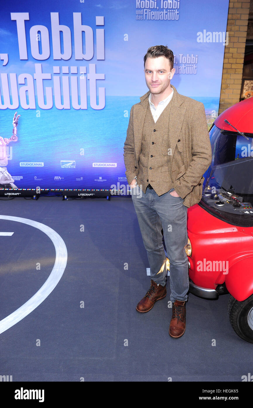 Friedrich Mücke attending the premiere of 'Robbi, Tobbi und das ...