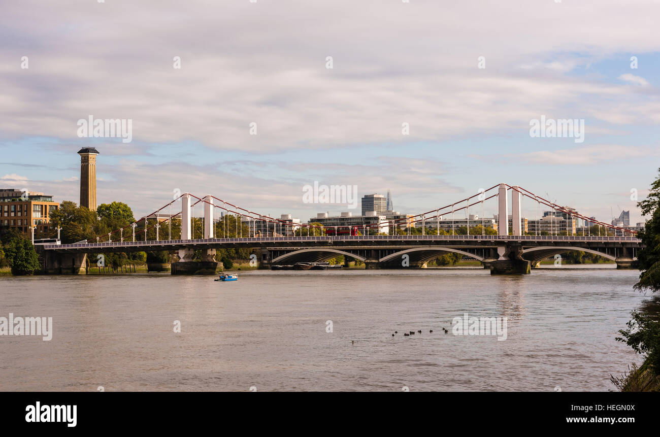 Chelsea Bridge across the River Thames, London, UK Stock Photo - Alamy