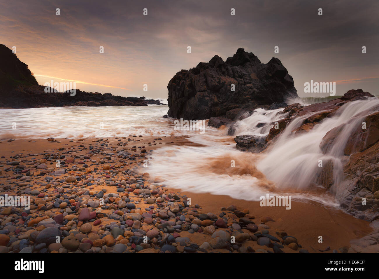 Jagged rocks hi-res stock photography and images - Alamy
