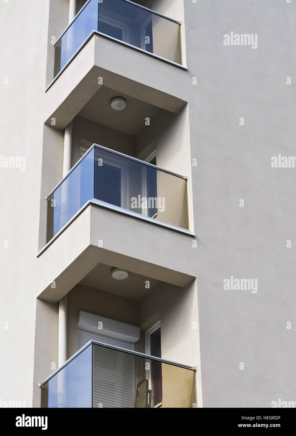 Corner new modern apartment building hi-res stock photography and ...