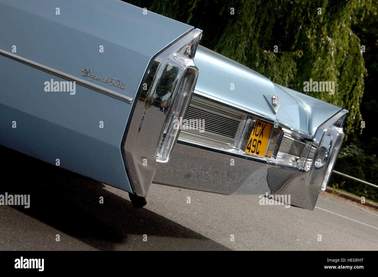 Cadillac car tail fins hi-res stock photography and images - Alamy
