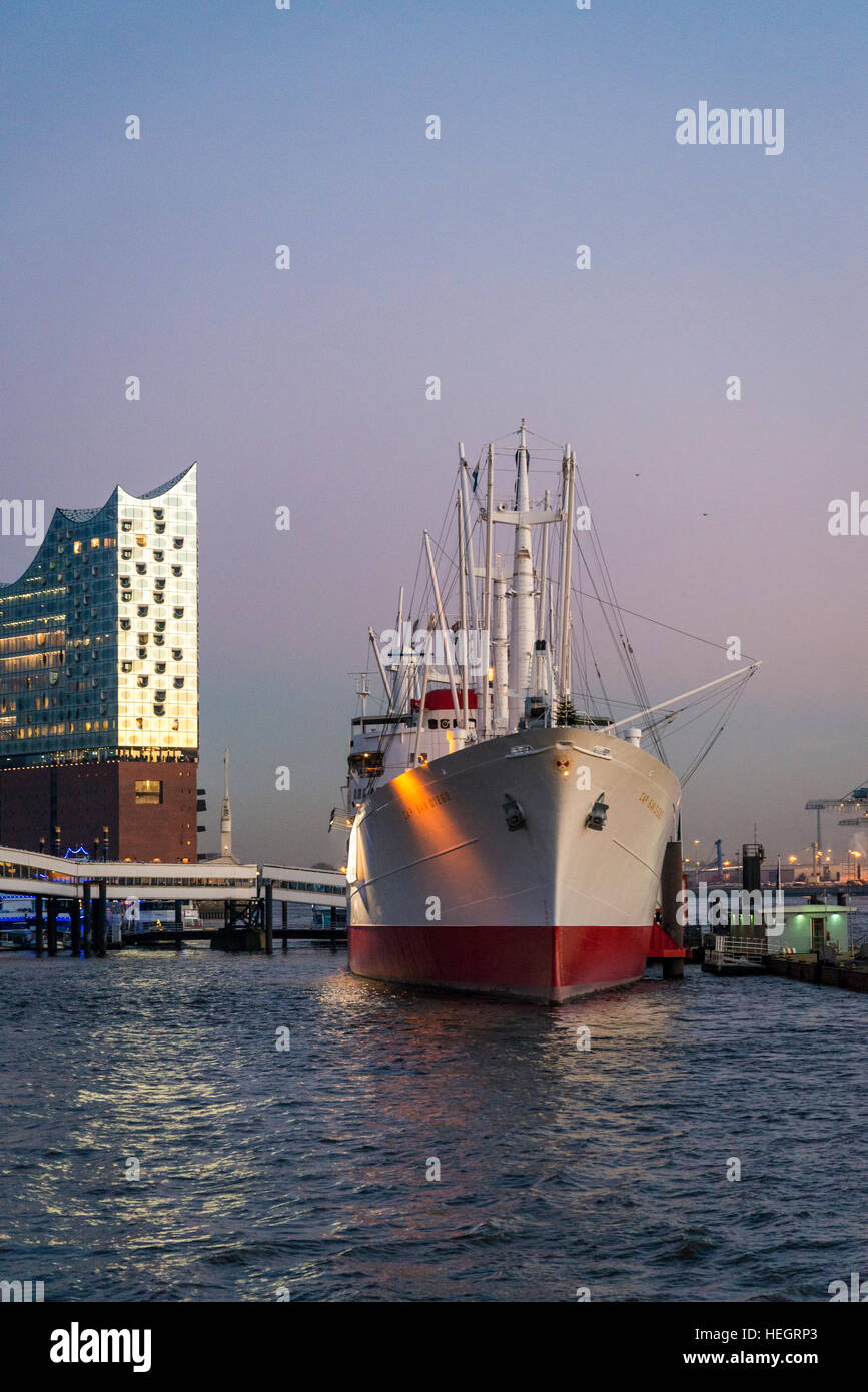 Cap San Diego museum ship and Elbphilharmonie, Hamburg harbour on the ...
