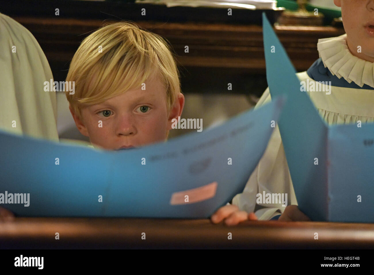 Choir boy hi-res stock photography and images - Alamy